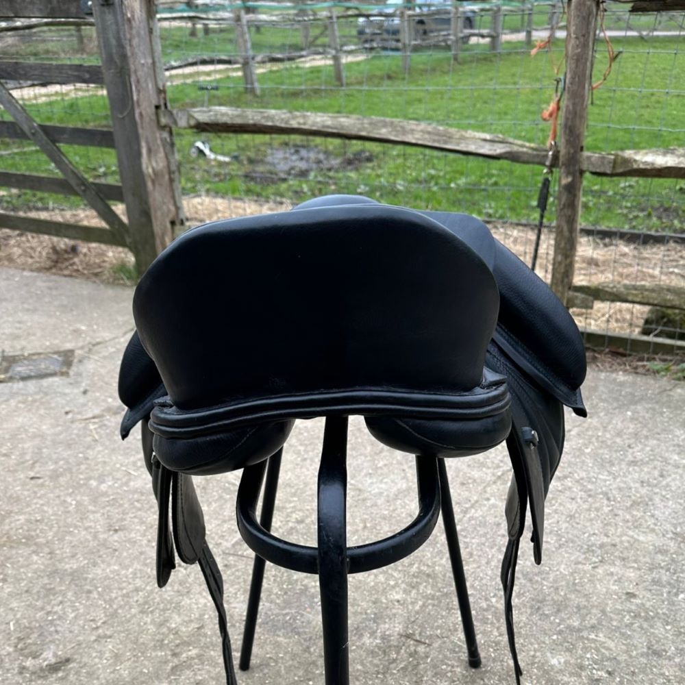 Secondhand SMART Saddles Listing Hub